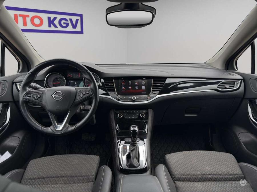 Black Opel Astra 2017 in Kaunas, with an engine capacity of 1.60 L and mileage of 219 thousand km for 6999 €, photo 13 on AUTOMOTO.COM.LV