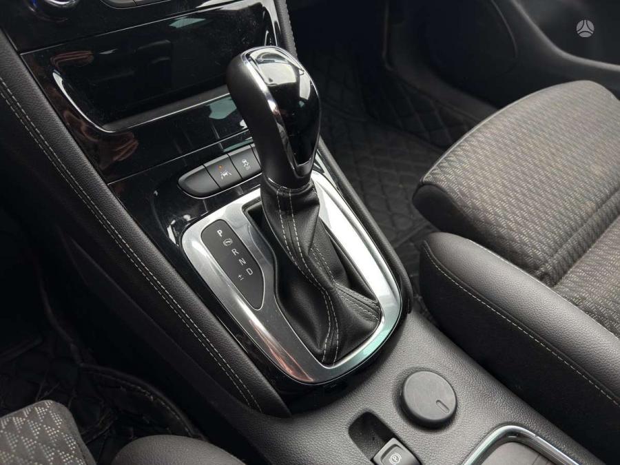 Melns Opel Astra 2017 Kauņa, ar dzinēja tilpumu 1.60 L un nobraukumu 219 tūkst. km par 6999 €, foto 16 vietnē AUTOMOTO.COM.LV