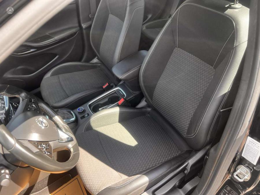 Melns Opel Astra 2017 Vilkaviškis, ar dzinēja tilpumu 1.60 L un nobraukumu 270 tūkst. km par 6999 €, foto 12 vietnē AUTOMOTO.COM.LV