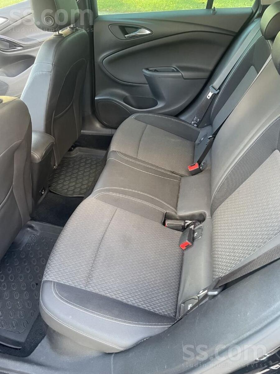 Melns Opel Astra 2017 Cēsis, ar dzinēja tilpumu 1.60 L un nobraukumu 270 tūkst. km par 4500 €, foto 15 vietnē AUTOMOTO.COM.LV