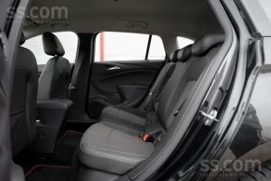 Melns Opel Astra 2017 Tukums, ar dzinēja tilpumu 1.60 L un nobraukumu 232 tūkst. km par 6990 €, foto 11 vietnē AUTOMOTO.COM.LV