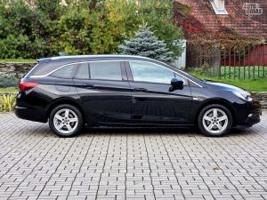 Black Opel Astra 2018 in Vilnius, with an engine capacity of 1.60 L and mileage of 267 thousand km for 6600 €, photo 11 on AUTOMOTO.COM.LV