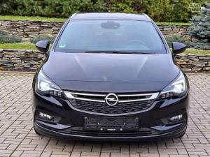 Black Opel Astra 2018 in Vilnius, with an engine capacity of 1.60 L and mileage of 267 thousand km for 6600 €, photo 12 on AUTOMOTO.COM.LV