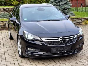 Black Opel Astra 2018 in Vilnius, with an engine capacity of 1.60 L and mileage of 267 thousand km for 6600 €, photo 13 on AUTOMOTO.COM.LV