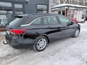 Black Opel Astra 2018 in Klaipeda, with an engine capacity of 1.60 L and mileage of 213 thousand km for 4999 €, photo 4 on AUTOMOTO.COM.LV