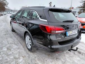 Black Opel Astra 2018 in Klaipeda, with an engine capacity of 1.60 L and mileage of 213 thousand km for 4999 €, photo 6 on AUTOMOTO.COM.LV