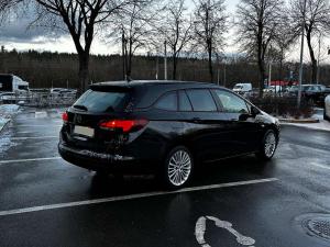 Black Opel Astra 2018 in Vilnius, with an engine capacity of 1.60 L and mileage of 167 thousand km for 7300 €, photo 7 on AUTOMOTO.COM.LV
