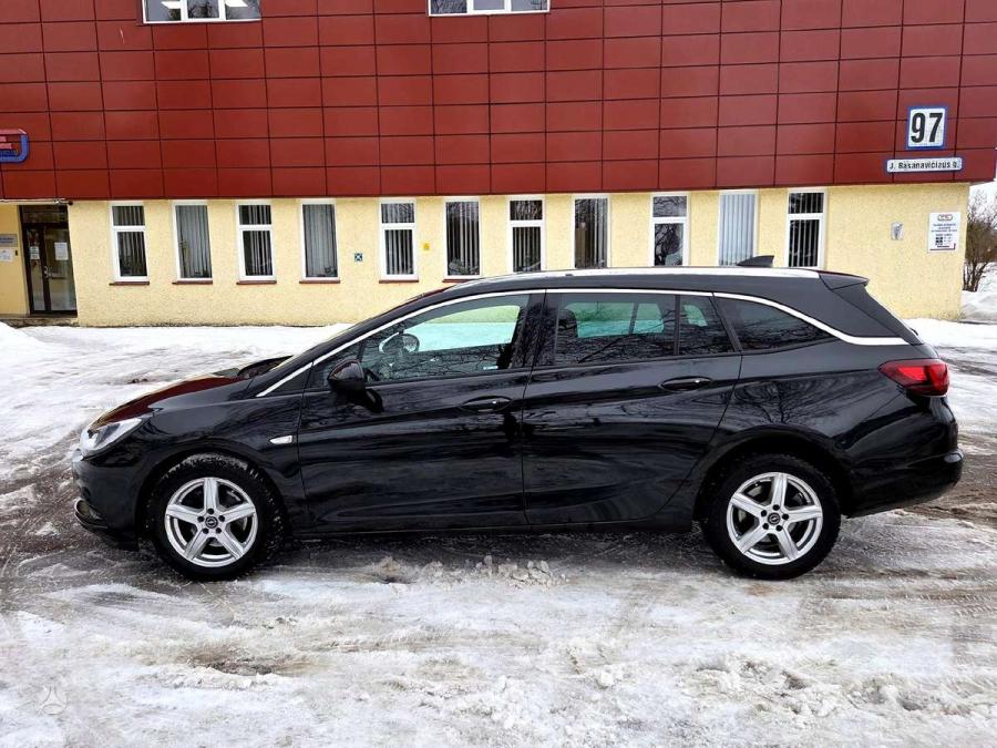 Black Opel Astra 2018 in Kedainiai, with an engine capacity of 1.60 L and mileage of 267 thousand km for 6350 €, photo 5 on AUTOMOTO.COM.LV