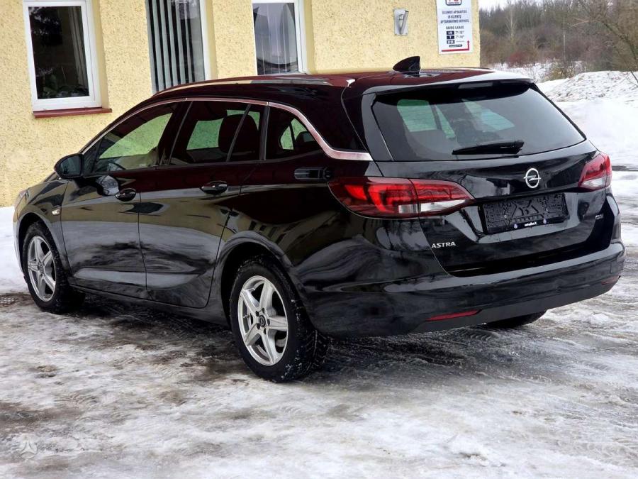 Black Opel Astra 2018 in Kedainiai, with an engine capacity of 1.60 L and mileage of 267 thousand km for 6350 €, photo 6 on AUTOMOTO.COM.LV