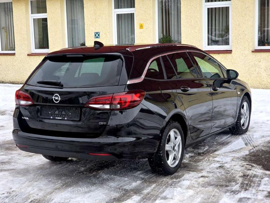 Black Opel Astra 2018 in Kedainiai, with an engine capacity of 1.60 L and mileage of 267 thousand km for 6350 €, photo 10 on AUTOMOTO.COM.LV
