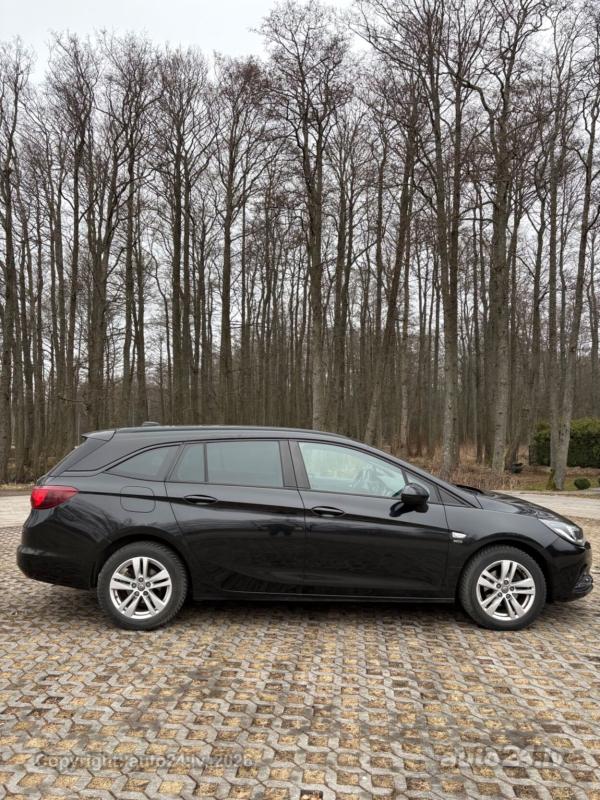 Melns Opel Astra 2018 Tallina, ar dzinēja tilpumu 1.40 L un nobraukumu 88 tūkst. km par 13900 €, foto 3 vietnē AUTOMOTO.COM.LV