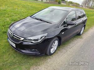 Melns Opel Astra 2018 Peltsamā, ar dzinēja tilpumu 1.60 L un nobraukumu 222 tūkst. km par 7999 €, foto  vietnē AUTOMOTO.COM.LV