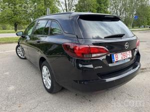 Black Opel Astra 2018 in Ogre, with an engine capacity of 1.60 L and mileage of 179 thousand km for 7550 €, photo 11 on AUTOMOTO.COM.LV