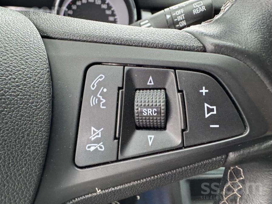 Black Opel Astra 2018 in Ogre, with an engine capacity of 1.60 L and mileage of 179 thousand km for 7550 €, photo 20 on AUTOMOTO.COM.LV