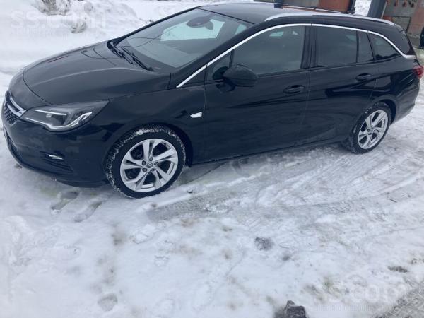Black Opel Astra 2018 in Jekabpils, with an engine capacity of 1.60 L and mileage of 170 thousand km for 8000 €, photo 1 on AUTOMOTO.COM.LV