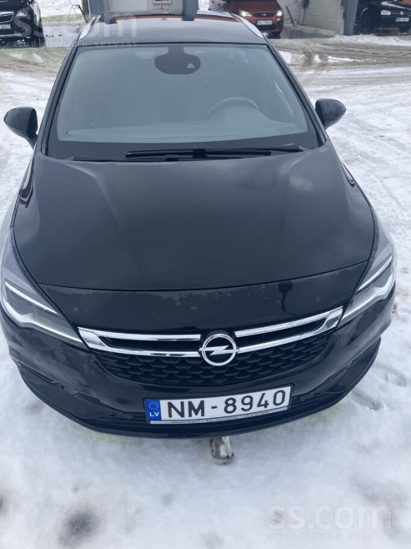 Black Opel Astra 2018 in Jekabpils, with an engine capacity of 1.60 L and mileage of 170 thousand km for 8000 €, photo 5 on AUTOMOTO.COM.LV