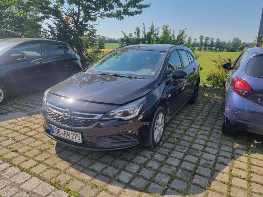 Melns Opel Astra 2018 Panevēža, ar dzinēja tilpumu 1.60 L un nobraukumu 162 tūkst. km par 3600 €, foto 1 vietnē AUTOMOTO.COM.LV