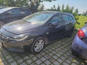 Melns Opel Astra 2018 Panevēža, ar dzinēja tilpumu 1.60 L un nobraukumu 162 tūkst. km par 3600 €, foto 5 vietnē AUTOMOTO.COM.LV