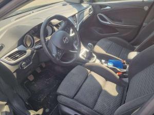 Melns Opel Astra 2018 Panevēža, ar dzinēja tilpumu 1.60 L un nobraukumu 162 tūkst. km par 3600 €, foto 8 vietnē AUTOMOTO.COM.LV