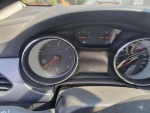 Melns Opel Astra 2018 Panevēža, ar dzinēja tilpumu 1.60 L un nobraukumu 162 tūkst. km par 3600 €, foto 12 vietnē AUTOMOTO.COM.LV