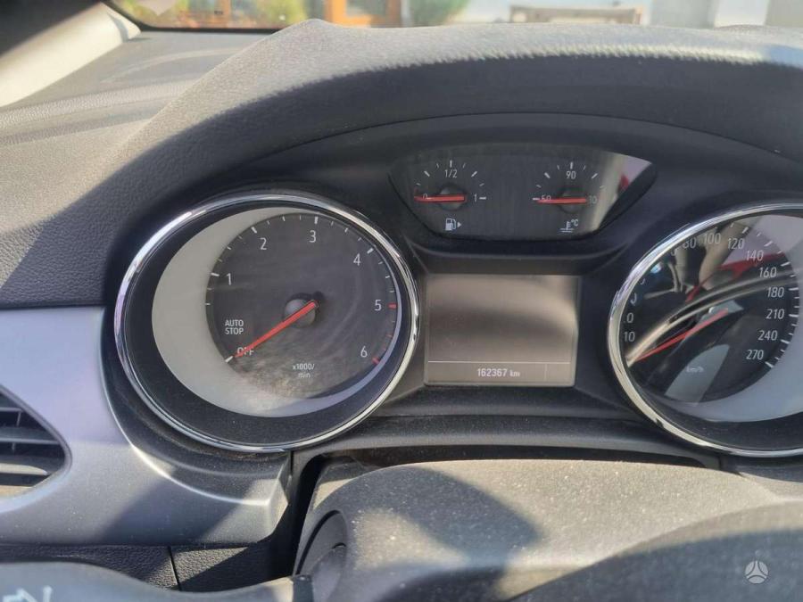 Melns Opel Astra 2018 Panevēža, ar dzinēja tilpumu 1.60 L un nobraukumu 162 tūkst. km par 3600 €, foto 12 vietnē AUTOMOTO.COM.LV
