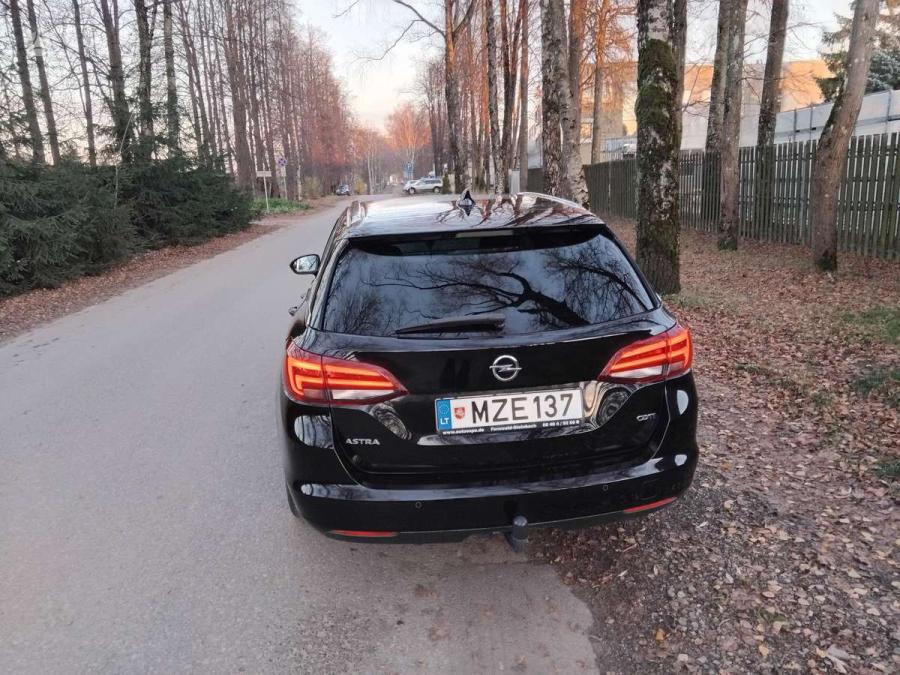 Black Opel Astra 2018 in Vilnius, with an engine capacity of 1.60 L and mileage of 212 thousand km for 8150 €, photo 6 on AUTOMOTO.COM.LV