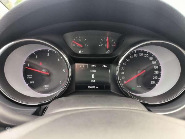 Black Opel Astra 2018 in Taurage, with an engine capacity of 1.60 L and mileage of 200 thousand km for 4400 €, photo 10 on AUTOMOTO.COM.LV