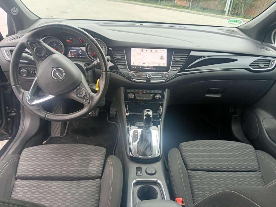 Melns Opel Astra 2018 Viļņa, ar dzinēja tilpumu 1.60 L un nobraukumu 197 tūkst. km par 6999 €, foto 5 vietnē AUTOMOTO.COM.LV