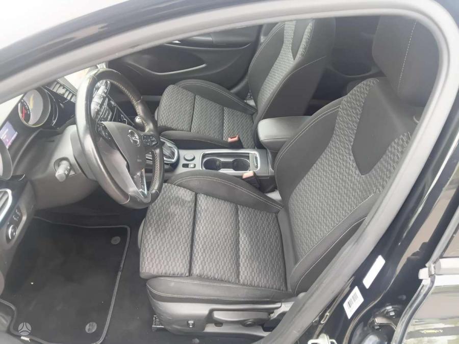 Melns Opel Astra 2018 Viļņa, ar dzinēja tilpumu 1.60 L un nobraukumu 197 tūkst. km par 6999 €, foto 6 vietnē AUTOMOTO.COM.LV