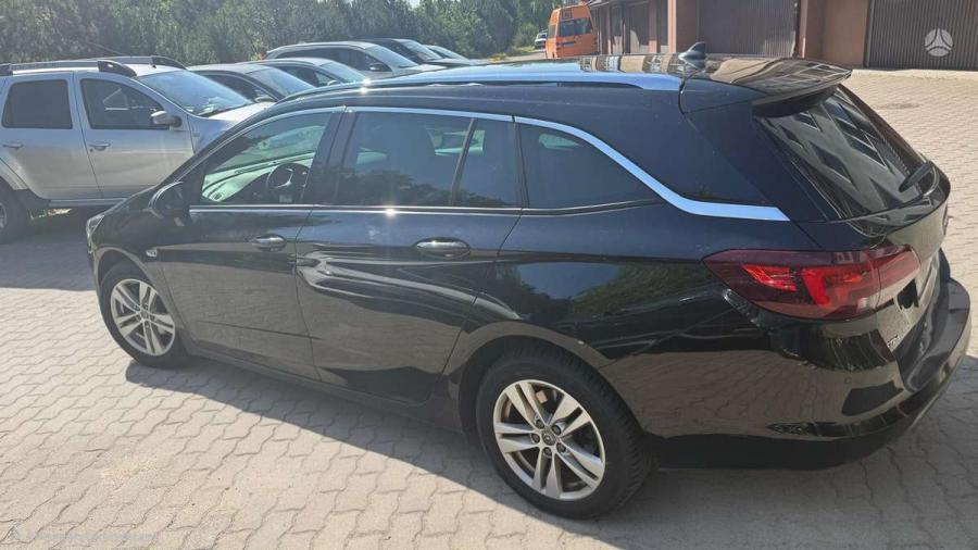 Melns Opel Astra 2018 Viļņa, ar dzinēja tilpumu 1.60 L un nobraukumu 197 tūkst. km par 6999 €, foto 8 vietnē AUTOMOTO.COM.LV