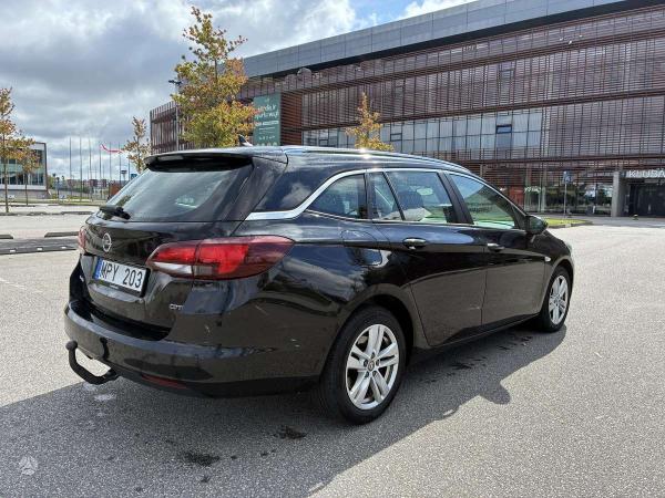 Black Opel Astra 2018 in Klaipeda, with an engine capacity of 1.60 L and mileage of 240 thousand km for 6000 €, photo 5 on AUTOMOTO.COM.LV