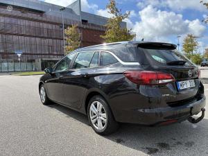 Black Opel Astra 2018 in Klaipeda, with an engine capacity of 1.60 L and mileage of 240 thousand km for 6000 €, photo 7 on AUTOMOTO.COM.LV