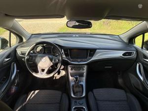 Black Opel Astra 2018 in Klaipeda, with an engine capacity of 1.60 L and mileage of 240 thousand km for 6000 €, photo 12 on AUTOMOTO.COM.LV