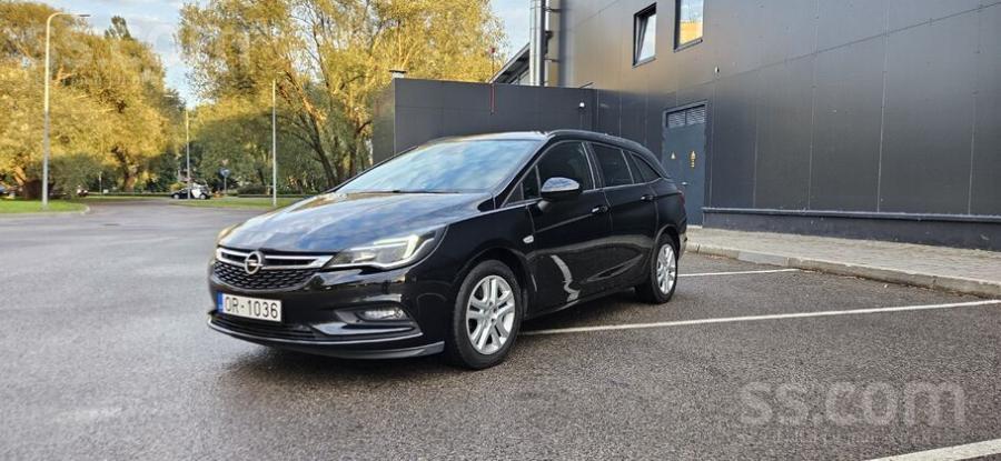 Black Opel Astra 2018 in Riga, with an engine capacity of 1.60 L and mileage of 139 thousand km for 7150 €, photo 1 on AUTOMOTO.COM.LV