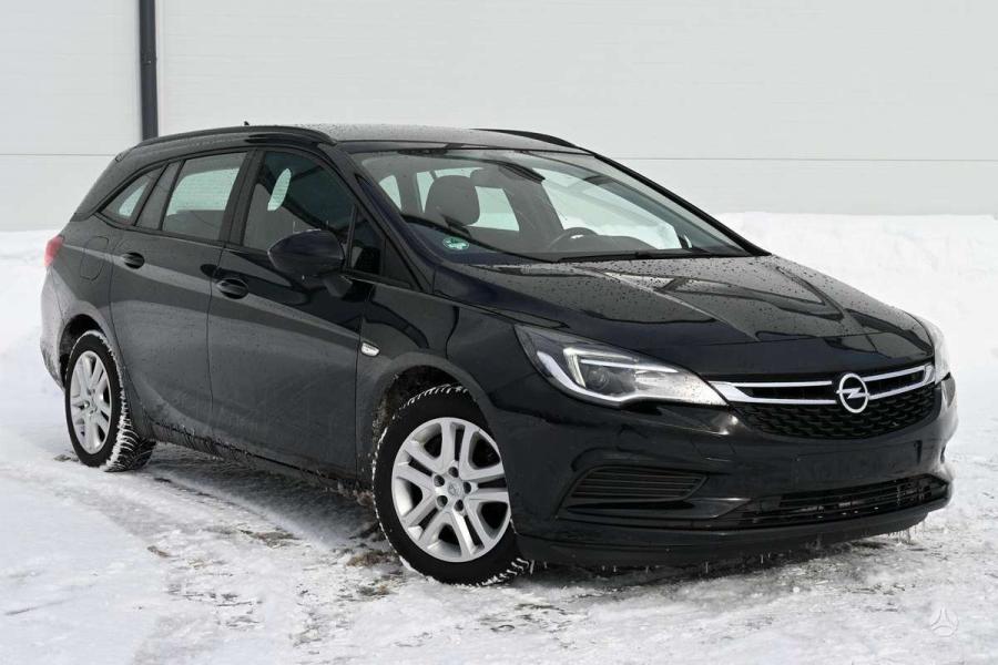 Black Opel Astra 2019 in Kretinga, with an engine capacity of 1.60 L and mileage of 239 thousand km for 5950 €, photo 1 on AUTOMOTO.COM.LV