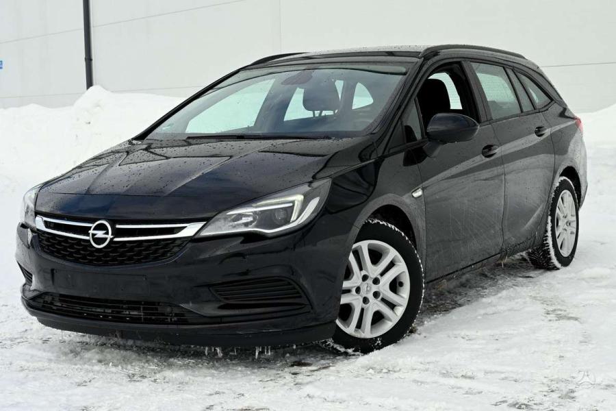 Black Opel Astra 2019 in Kretinga, with an engine capacity of 1.60 L and mileage of 239 thousand km for 5950 €, photo 3 on AUTOMOTO.COM.LV