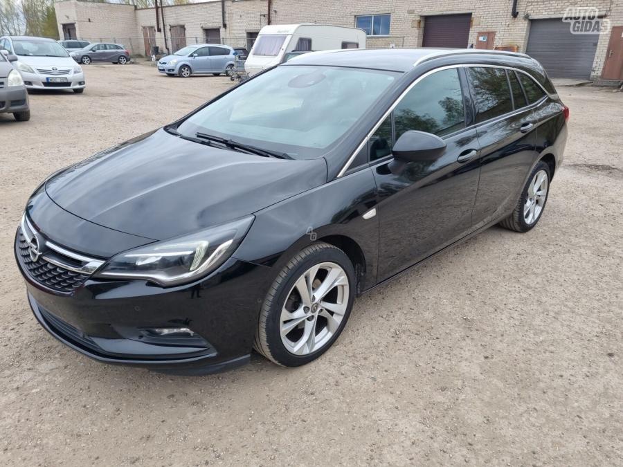 Black Opel Astra 2019 in Pakruojis, with an engine capacity of 1.60 L and mileage of 175 thousand km for 6500 €, photo 1 on AUTOMOTO.COM.LV