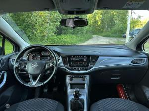 Black Opel Astra 2019 in Kaunas, with an engine capacity of 1.60 L and mileage of 190 thousand km for 6550 €, photo 13 on AUTOMOTO.COM.LV