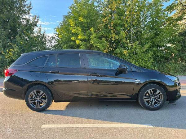 Black Opel Astra 2019 in Telschi, with an engine capacity of 1.20 L and mileage of 56 thousand km for 6350 €, photo 5 on AUTOMOTO.COM.LV