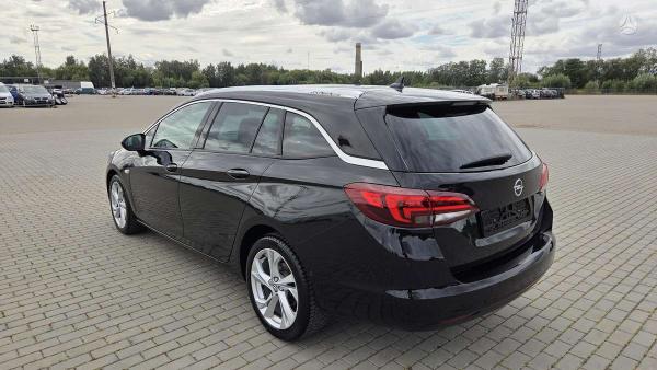 Black Opel Astra 2019 in Marijampole, with an engine capacity of 1.60 L and mileage of 180 thousand km for 7400 €, photo 5 on AUTOMOTO.COM.LV