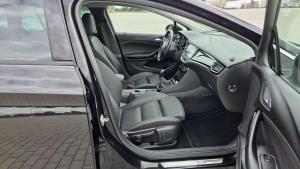 Black Opel Astra 2019 in Marijampole, with an engine capacity of 1.60 L and mileage of 180 thousand km for 7400 €, photo 15 on AUTOMOTO.COM.LV
