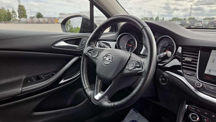 Black Opel Astra 2019 in Marijampole, with an engine capacity of 1.60 L and mileage of 180 thousand km for 7400 €, photo 20 on AUTOMOTO.COM.LV