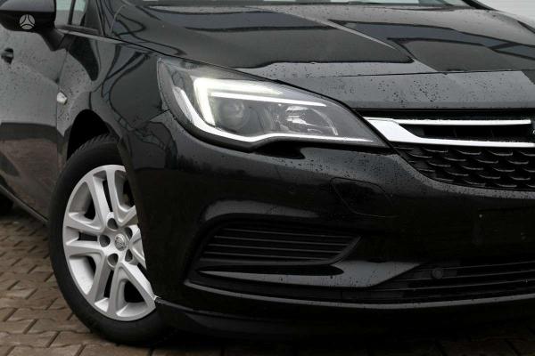 Opel Astra 2019 in Kretinga on AUTOMOTO.COM.LV Black Opel Astra 2019 in Kretinga, with an engine capacity of 1.60 L and mileage of 239 thousand km for 5950 €, photo 7 on AUTOMOTO.COM.LV