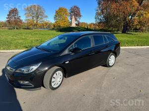 Black Opel Astra 2020 in Riga, with an engine capacity of 1.60 L and mileage of 125 thousand km for 7600 €, photo 2 on AUTOMOTO.COM.LV
