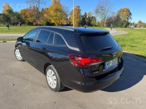 Black Opel Astra 2020 in Riga, with an engine capacity of 1.60 L and mileage of 125 thousand km for 7600 €, photo 3 on AUTOMOTO.COM.LV