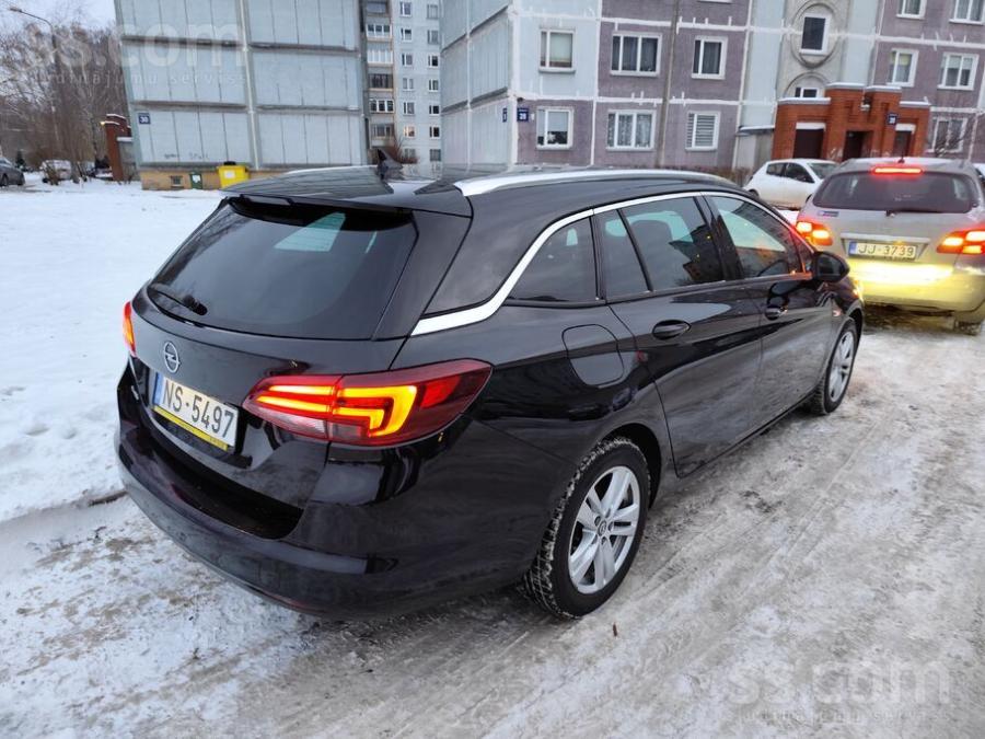 Black Opel Astra 2020 in Riga, with an engine capacity of 1.50 L and mileage of 140 thousand km for 8900 €, photo 4 on AUTOMOTO.COM.LV
