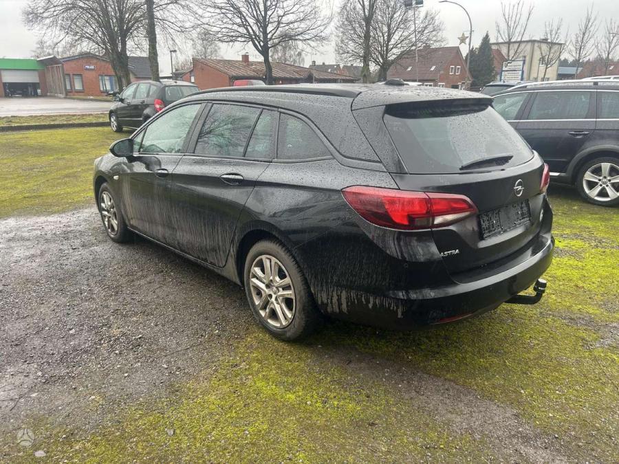 Black Opel Astra 2020 in Kaunas, with an engine capacity of 1.50 L and mileage of 108 thousand km for 6990 €, photo 5 on AUTOMOTO.COM.LV