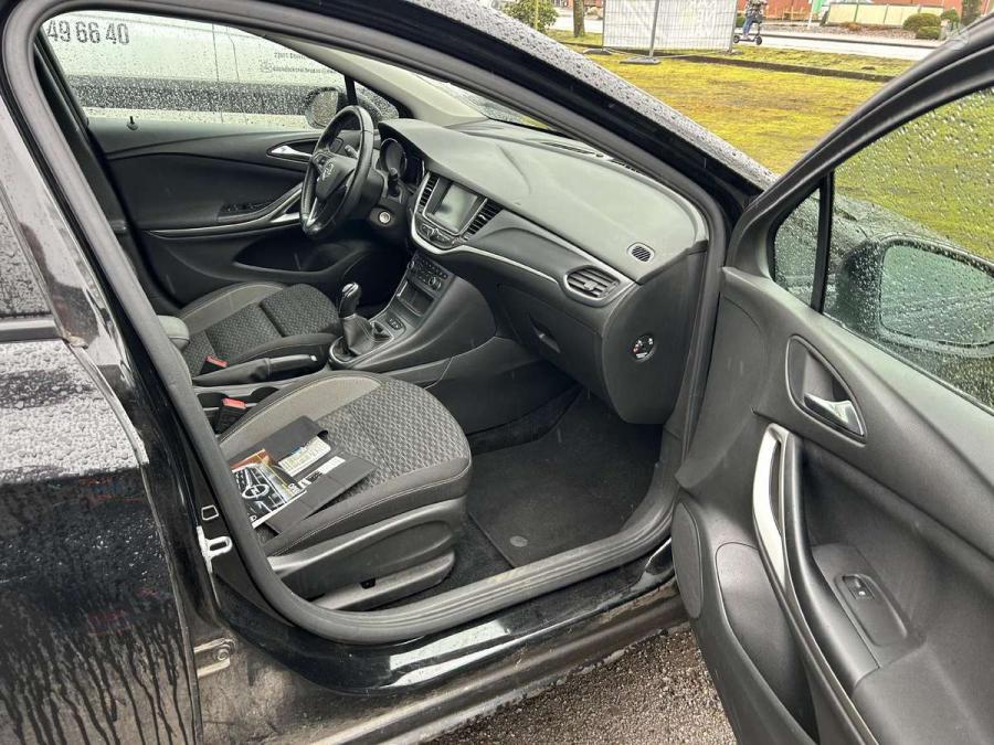 Black Opel Astra 2020 in Kaunas, with an engine capacity of 1.50 L and mileage of 108 thousand km for 6990 €, photo 8 on AUTOMOTO.COM.LV