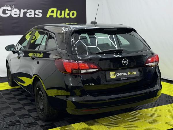 Black Opel Astra 2020 in Avizieniai, with an engine capacity of 1.50 L and mileage of 132 thousand km for 8999 €, photo 4 on AUTOMOTO.COM.LV