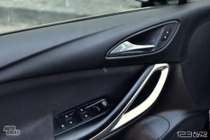 Black Opel Astra 2020 in Kretinga, with an engine capacity of 1.50 L and mileage of 167 thousand km for 6999 €, photo 10 on AUTOMOTO.COM.LV